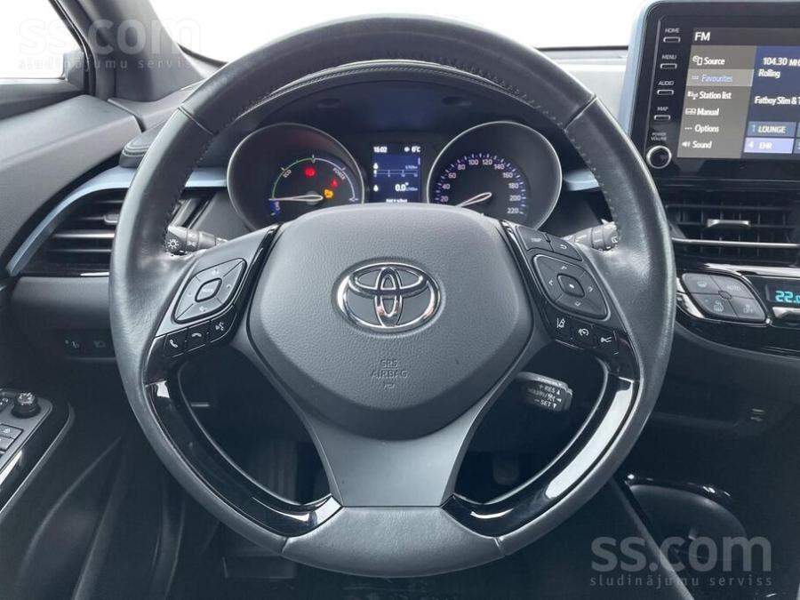 Серый Тойота C-HR 2021 в Рига, объемом двигателя 1.80 л и пробегом 102 тыс. км за 18990 €, фото 13 на AUTOMOTO.COM.LV