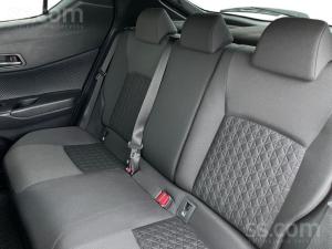 Серый Тойота C-HR 2021 в Рига, объемом двигателя 1.80 л и пробегом 102 тыс. км за 18990 €, фото 20 на AUTOMOTO.COM.LV
