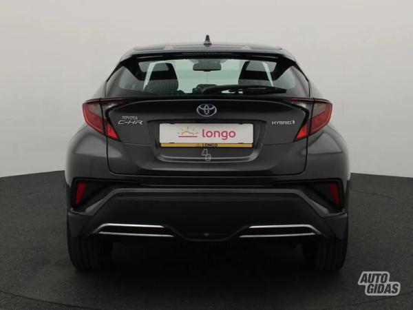 Серый Тойота C-HR 2021 в Вильнюс, объемом двигателя 2.00 л и пробегом 280 тыс. км за 14999 €, фото 5 на AUTOMOTO.COM.LV