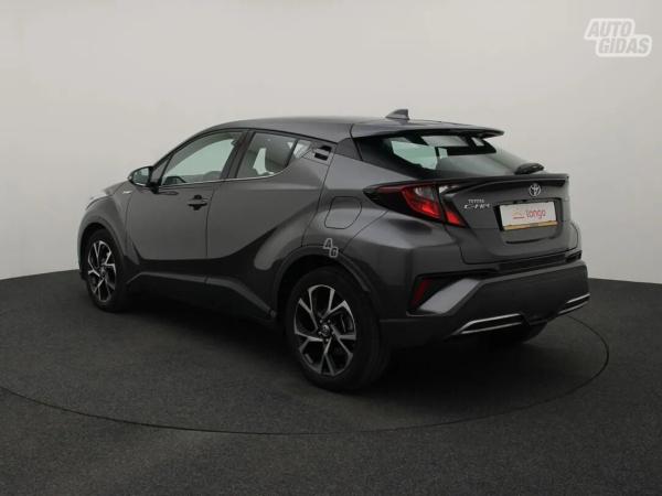 Серый Тойота C-HR 2021 в Вильнюс, объемом двигателя 2.00 л и пробегом 280 тыс. км за 14999 €, фото 7 на AUTOMOTO.COM.LV