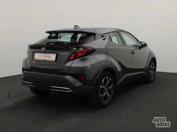 Серый Тойота C-HR 2021 в Вильнюс, объемом двигателя 2.00 л и пробегом 280 тыс. км за 14999 €, фото 8 на AUTOMOTO.COM.LV