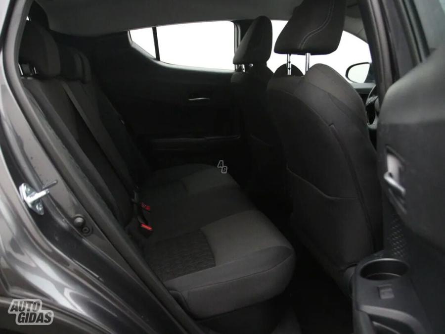Pelēks Toyota C-HR 2021 Viļņa, ar dzinēja tilpumu 2.00 L un nobraukumu 280 tūkst. km par 14999 €, foto 16 vietnē AUTOMOTO.COM.LV