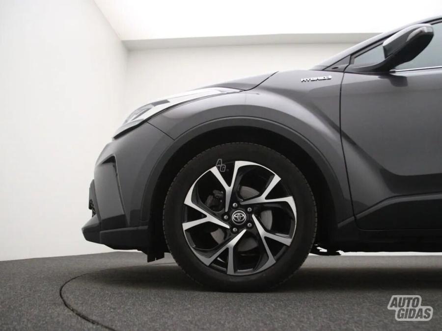 Pelēks Toyota C-HR 2021 Viļņa, ar dzinēja tilpumu 2.00 L un nobraukumu 280 tūkst. km par 14999 €, foto 29 vietnē AUTOMOTO.COM.LV