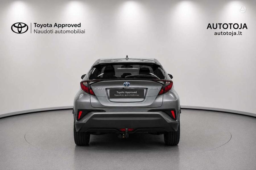 Pelēks Toyota C-HR 2021 Kauņa, ar dzinēja tilpumu 1.80 L un nobraukumu 106 tūkst. km par 21500 €, foto 5 vietnē AUTOMOTO.COM.LV