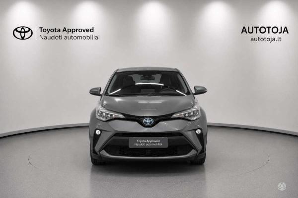 Серый Тойота C-HR 2021 в Каунас, объемом двигателя 1.80 л и пробегом 106 тыс. км за 21500 €, фото 5 на AUTOMOTO.COM.LV