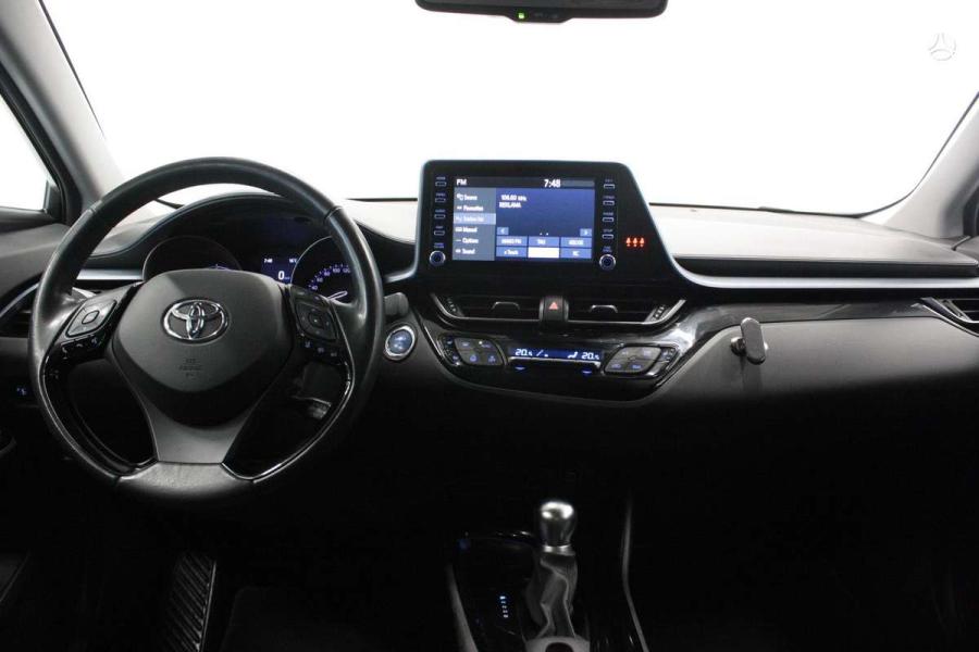 Pelēks Toyota C-HR 2021 Kauņa, ar dzinēja tilpumu 1.80 L un nobraukumu 106 tūkst. km par 21500 €, foto 9 vietnē AUTOMOTO.COM.LV