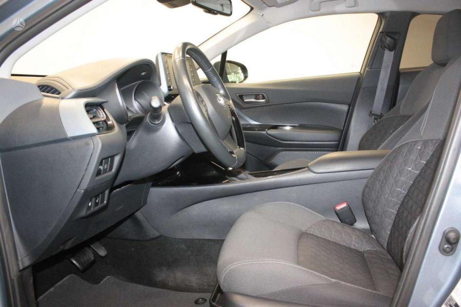 Pelēks Toyota C-HR 2021 Kauņa, ar dzinēja tilpumu 1.80 L un nobraukumu 106 tūkst. km par 21500 €, foto 12 vietnē AUTOMOTO.COM.LV