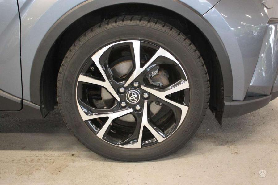 Pelēks Toyota C-HR 2021 Kauņa, ar dzinēja tilpumu 1.80 L un nobraukumu 106 tūkst. km par 21500 €, foto 16 vietnē AUTOMOTO.COM.LV