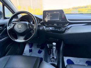 Pelēks Toyota C-HR 2021 Viļņa, ar dzinēja tilpumu 1.80 L un nobraukumu 176 tūkst. km par 18400 €, foto 18 vietnē AUTOMOTO.COM.LV