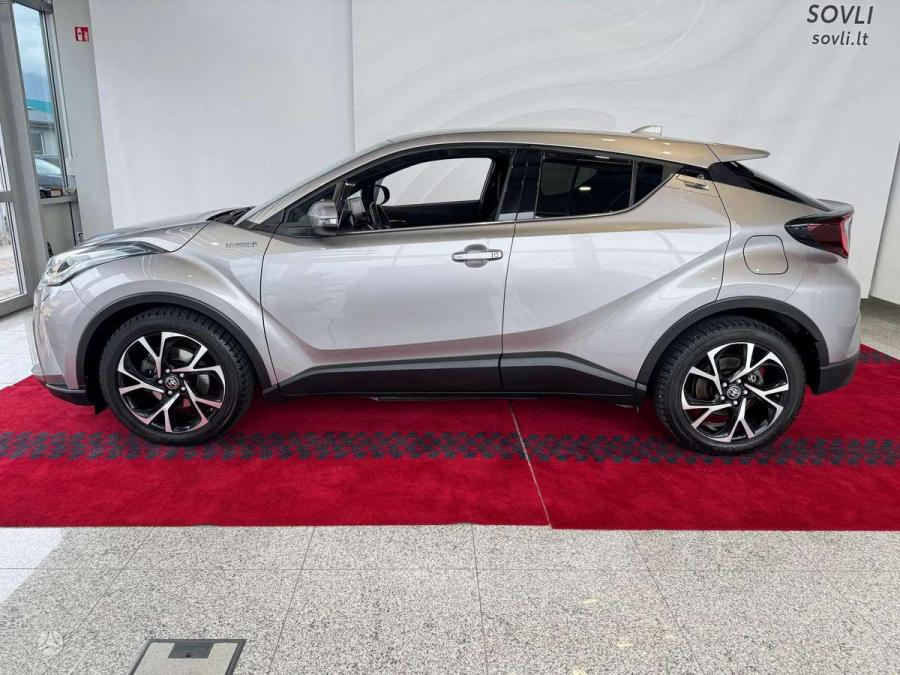 Pelēks Toyota C-HR 2021 Šauļi, ar dzinēja tilpumu 1.80 L un nobraukumu 81 tūkst. km par 21900 €, foto 5 vietnē AUTOMOTO.COM.LV