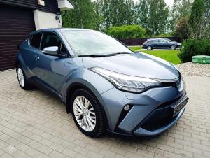 Серый Тойота C-HR 2021 в Шяуляй, объемом двигателя 1.80 л и пробегом 140 тыс. км за 17850 €, фото 3 на AUTOMOTO.COM.LV