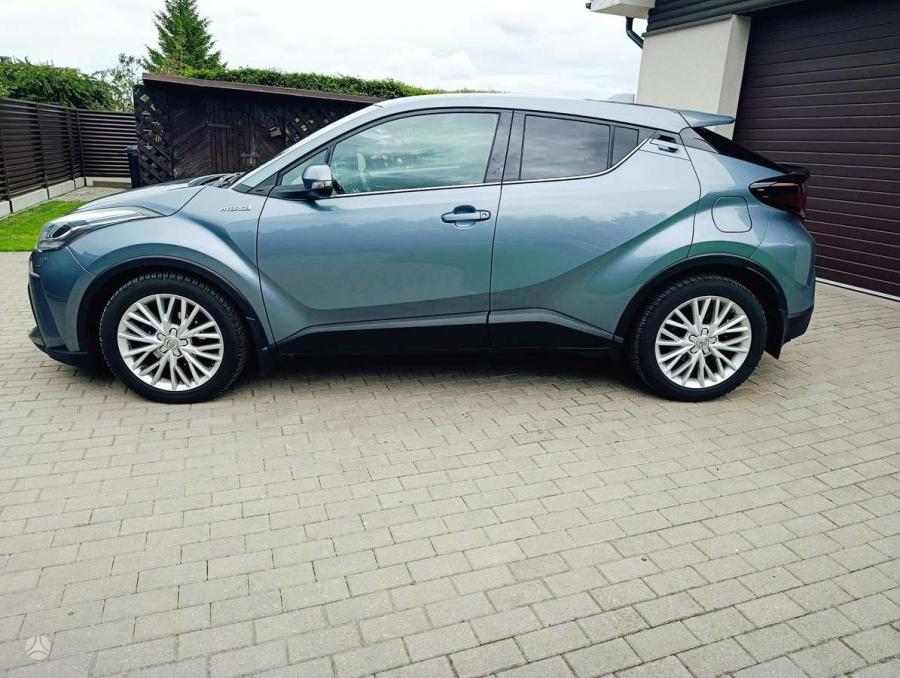 Серый Тойота C-HR 2021 в Шяуляй, объемом двигателя 1.80 л и пробегом 140 тыс. км за 17850 €, фото 8 на AUTOMOTO.COM.LV