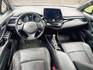 Серый Тойота C-HR 2021 в Шяуляй, объемом двигателя 1.80 л и пробегом 140 тыс. км за 17850 €, фото 12 на AUTOMOTO.COM.LV