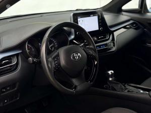 Grey Toyota C-HR 2021 in Vilnius, with an engine capacity of 1.80 L and mileage of 75 thousand km for 18980 €, photo 10 on AUTOMOTO.COM.LV