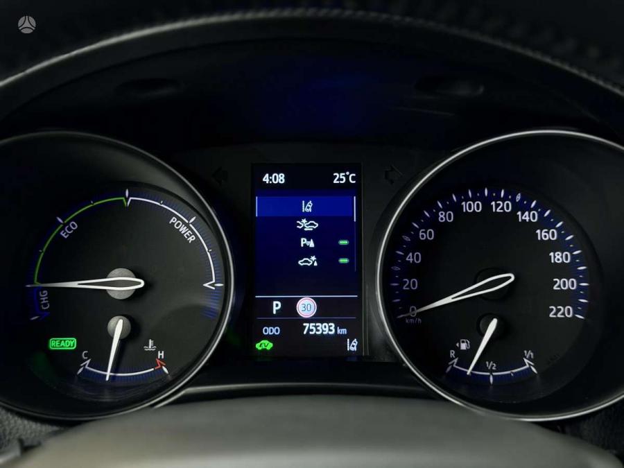 Grey Toyota C-HR 2021 in Vilnius, with an engine capacity of 1.80 L and mileage of 75 thousand km for 18980 €, photo 28 on AUTOMOTO.COM.LV