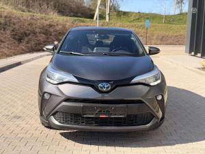 Grey Toyota C-HR 2021 in Vilnius, with an engine capacity of 1.80 L and mileage of 124 thousand km for 18500 €, photo 3 on AUTOMOTO.COM.LV