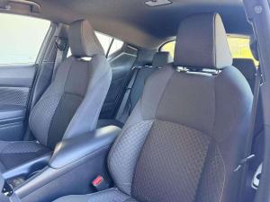 Grey Toyota C-HR 2021 in Vilnius, with an engine capacity of 1.80 L and mileage of 124 thousand km for 18500 €, photo 17 on AUTOMOTO.COM.LV