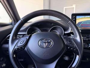 Grey Toyota C-HR 2021 in Vilnius, with an engine capacity of 1.80 L and mileage of 124 thousand km for 18500 €, photo 29 on AUTOMOTO.COM.LV