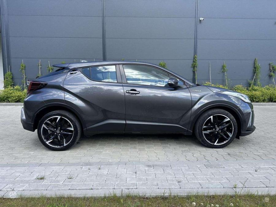Pelēks Toyota C-HR 2021 Viļņa, ar dzinēja tilpumu 1.80 L un nobraukumu 79 tūkst. km par 21500 €, foto 7 vietnē AUTOMOTO.COM.LV