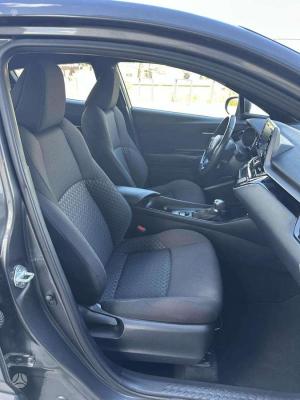 Pelēks Toyota C-HR 2021 Viļņa, ar dzinēja tilpumu 1.80 L un nobraukumu 79 tūkst. km par 21500 €, foto 21 vietnē AUTOMOTO.COM.LV