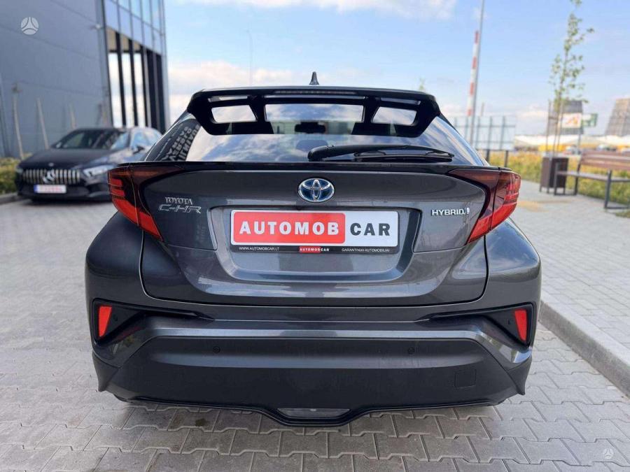 Серый Тойота C-HR 2021 в Вильнюс, объемом двигателя 1.80 л и пробегом 158 тыс. км за 19250 €, фото 12 на AUTOMOTO.COM.LV