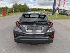 Серый Тойота C-HR 2021 в Вильнюс, объемом двигателя 1.80 л и пробегом 176 тыс. км за 18400 €, фото 12 на AUTOMOTO.COM.LV