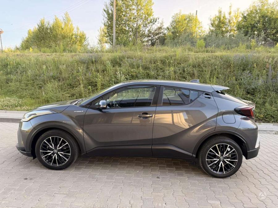 Pelēks Toyota C-HR 2021 Viļņa, ar dzinēja tilpumu 1.80 L un nobraukumu 79 tūkst. km par 20950 €, foto 9 vietnē AUTOMOTO.COM.LV