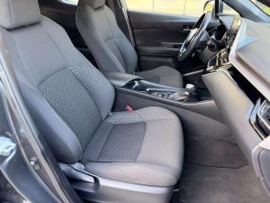 Pelēks Toyota C-HR 2021 Viļņa, ar dzinēja tilpumu 1.80 L un nobraukumu 79 tūkst. km par 20950 €, foto 21 vietnē AUTOMOTO.COM.LV