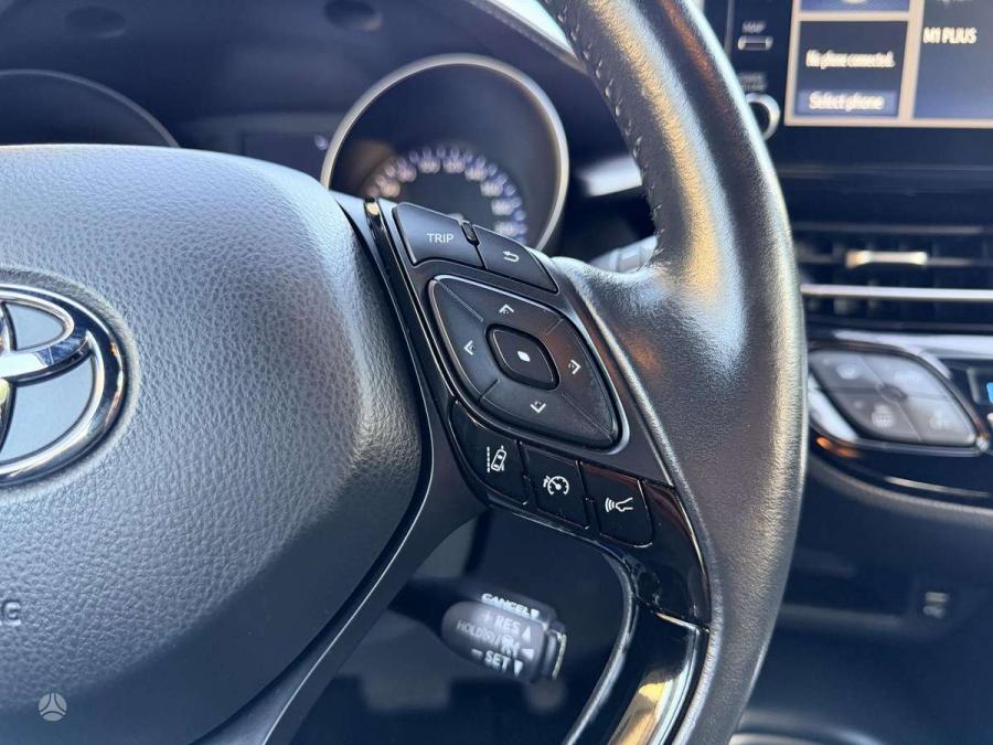 Pelēks Toyota C-HR 2021 Viļņa, ar dzinēja tilpumu 1.80 L un nobraukumu 79 tūkst. km par 20950 €, foto 23 vietnē AUTOMOTO.COM.LV