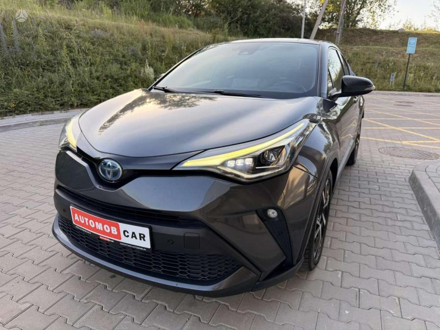 Серый Тойота C-HR 2021 в Вильнюс, объемом двигателя 1.80 л и пробегом 158 тыс. км за 18950 €, фото 1 на AUTOMOTO.COM.LV