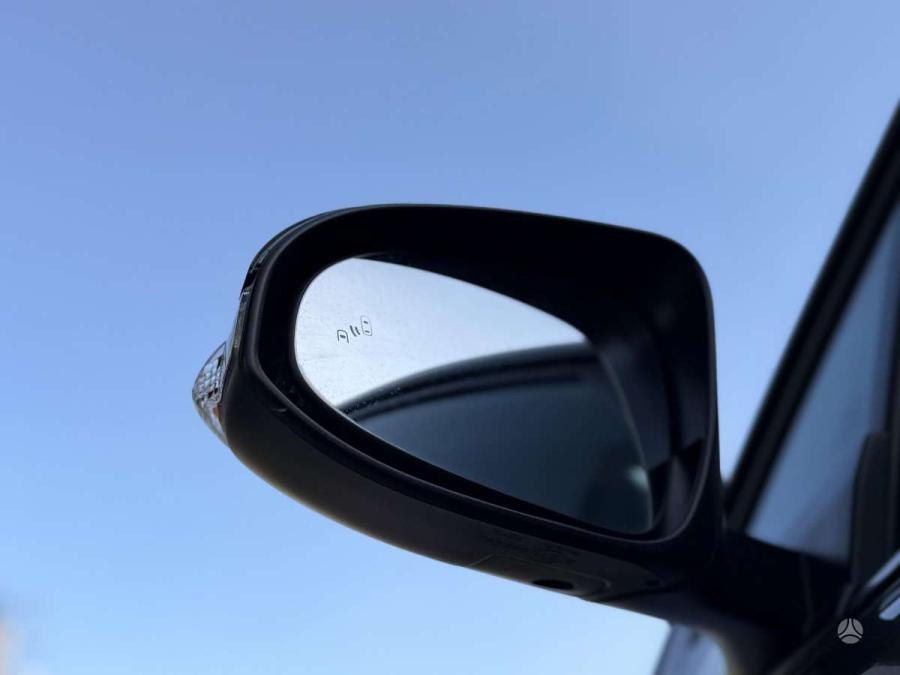 Серый Тойота C-HR 2021 в Вильнюс, объемом двигателя 1.80 л и пробегом 158 тыс. км за 18950 €, фото 16 на AUTOMOTO.COM.LV