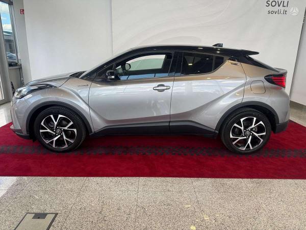 Серый Тойота C-HR 2021 в Шяуляй, объемом двигателя 1.80 л и пробегом 87 тыс. км за 20900 €, фото 5 на AUTOMOTO.COM.LV