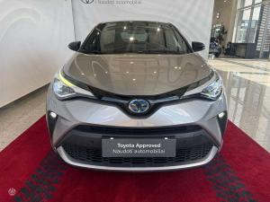 Серый Тойота C-HR 2021 в Шяуляй, объемом двигателя 1.80 л и пробегом 87 тыс. км за 20900 €, фото 4 на AUTOMOTO.COM.LV