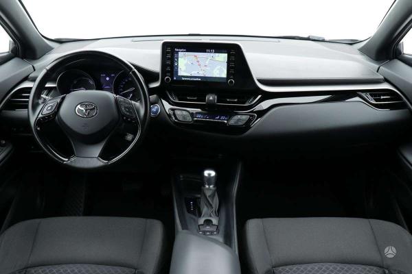 Pelēks Toyota C-HR 2021 Viļņa, ar dzinēja tilpumu 1.80 L un nobraukumu 91 tūkst. km par 23900 €, foto 7 vietnē AUTOMOTO.COM.LV