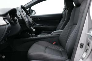 Grey Toyota C-HR 2021 in Vilnius, with an engine capacity of 1.80 L and mileage of 91 thousand km for 23900 €, photo 13 on AUTOMOTO.COM.LV