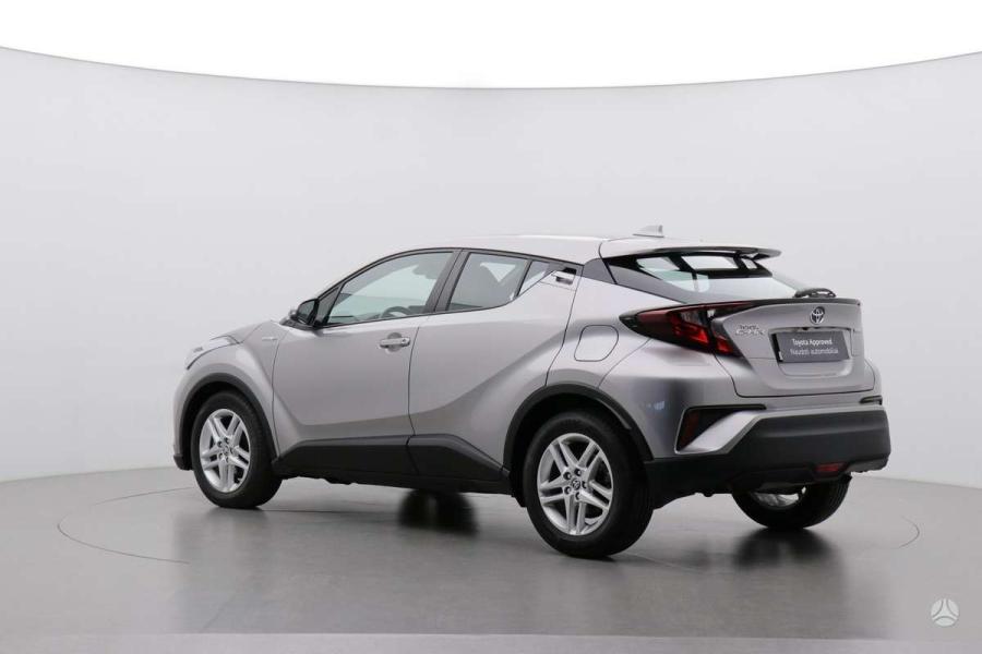 Grey Toyota C-HR 2021 in Vilnius, with an engine capacity of 1.80 L and mileage of 91 thousand km for 23900 €, photo 19 on AUTOMOTO.COM.LV
