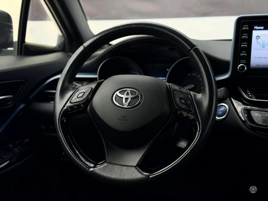Pelēks Toyota C-HR 2021 Viļņa, ar dzinēja tilpumu 1.80 L un nobraukumu 75 tūkst. km par 18900 €, foto 19 vietnē AUTOMOTO.COM.LV