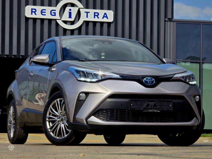 Pelēks Toyota C-HR 2021 Šauļi, ar dzinēja tilpumu 1.80 L un nobraukumu 155 tūkst. km par 17450 €, foto 1 vietnē AUTOMOTO.COM.LV