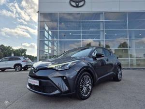 Grey Toyota C-HR 2021 in Panevezys, with an engine capacity of 1.99 L and mileage of 103 thousand km for 19990 €, photo  on AUTOMOTO.COM.LV