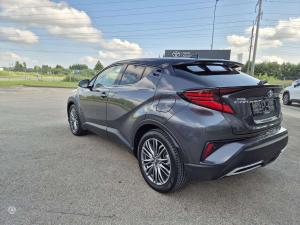 Grey Toyota C-HR 2021 in Panevezys, with an engine capacity of 1.99 L and mileage of 103 thousand km for 19990 €, photo 8 on AUTOMOTO.COM.LV