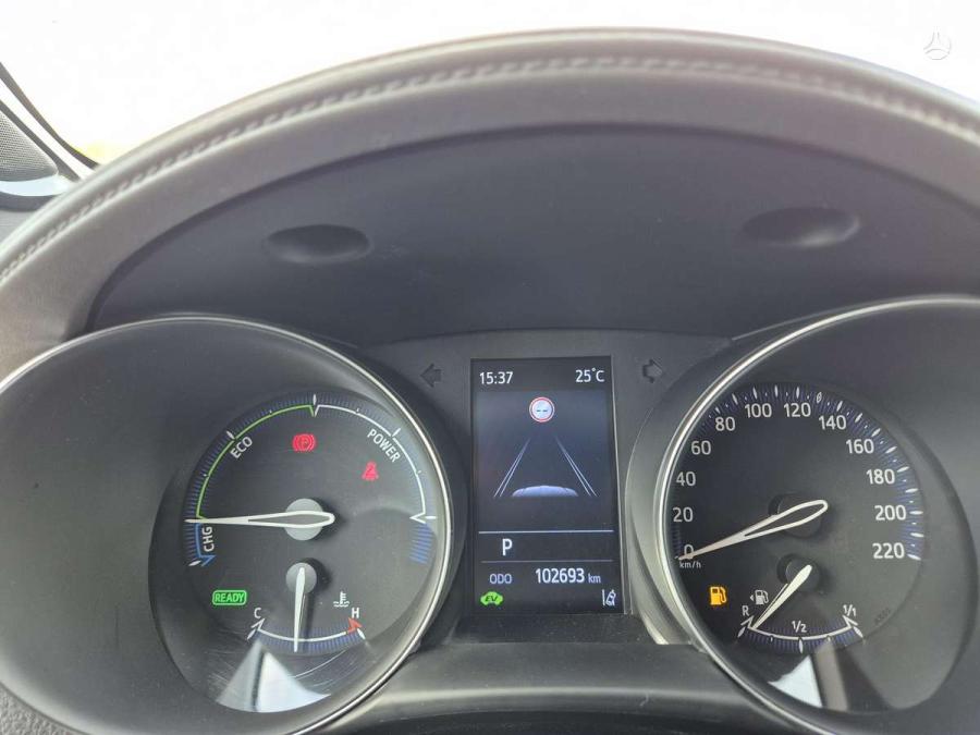 Grey Toyota C-HR 2021 in Panevezys, with an engine capacity of 1.99 L and mileage of 103 thousand km for 19990 €, photo 26 on AUTOMOTO.COM.LV