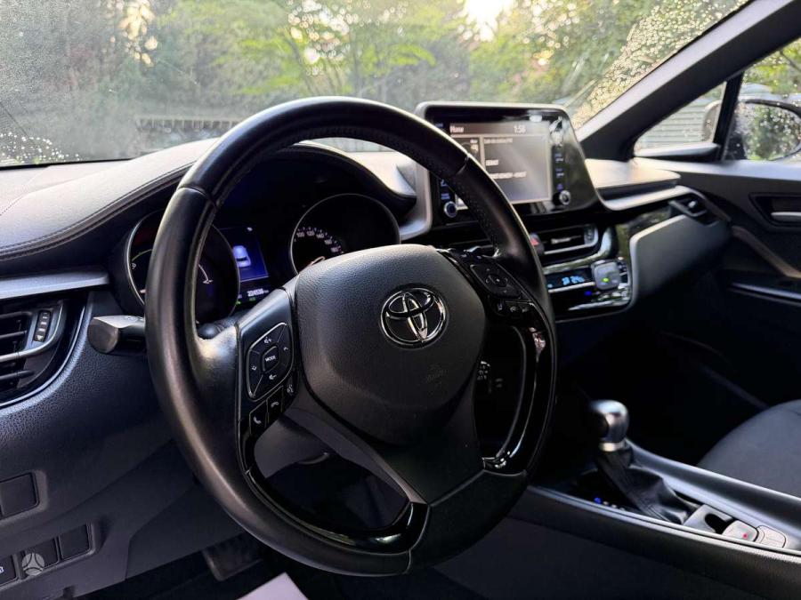 Pelēks Toyota C-HR 2021 Kauņa, ar dzinēja tilpumu 1.80 L un nobraukumu 225 tūkst. km par 13000 €, foto 19 vietnē AUTOMOTO.COM.LV