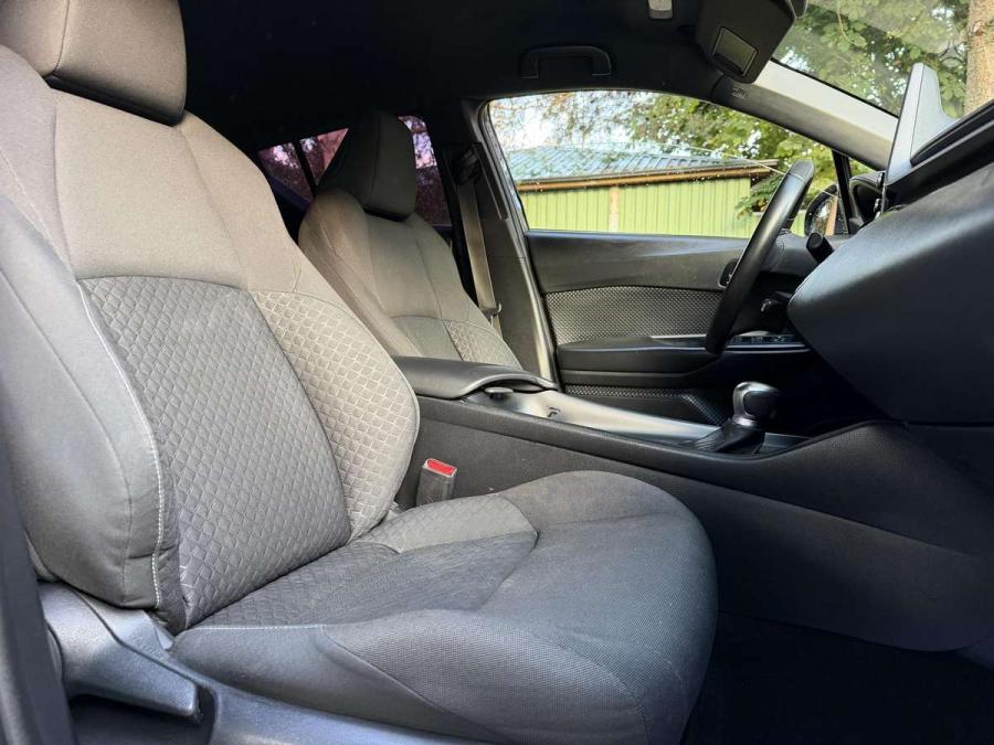 Pelēks Toyota C-HR 2021 Kauņa, ar dzinēja tilpumu 1.80 L un nobraukumu 225 tūkst. km par 13000 €, foto 25 vietnē AUTOMOTO.COM.LV
