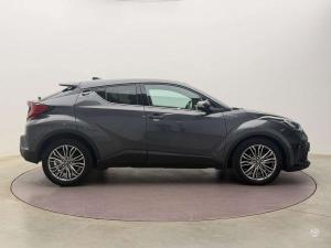 Pelēks Toyota C-HR 2021 Panevēža, ar dzinēja tilpumu 1.80 L un nobraukumu 63 tūkst. km par 23790 €, foto 5 vietnē AUTOMOTO.COM.LV