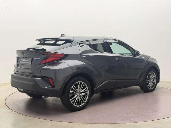 Grey Toyota C-HR 2021 in Panevezys, with an engine capacity of 1.80 L and mileage of 63 thousand km for 23790 €, photo 8 on AUTOMOTO.COM.LV