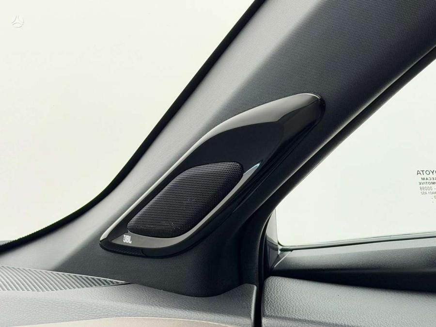 Pelēks Toyota C-HR 2021 Panevēža, ar dzinēja tilpumu 1.80 L un nobraukumu 63 tūkst. km par 23790 €, foto 31 vietnē AUTOMOTO.COM.LV