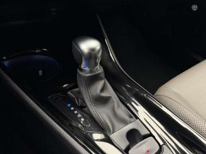 Pelēks Toyota C-HR 2021 Panevēža, ar dzinēja tilpumu 1.80 L un nobraukumu 63 tūkst. km par 23790 €, foto 33 vietnē AUTOMOTO.COM.LV