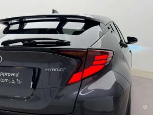 Pelēks Toyota C-HR 2021 Panevēža, ar dzinēja tilpumu 1.80 L un nobraukumu 63 tūkst. km par 23790 €, foto 40 vietnē AUTOMOTO.COM.LV