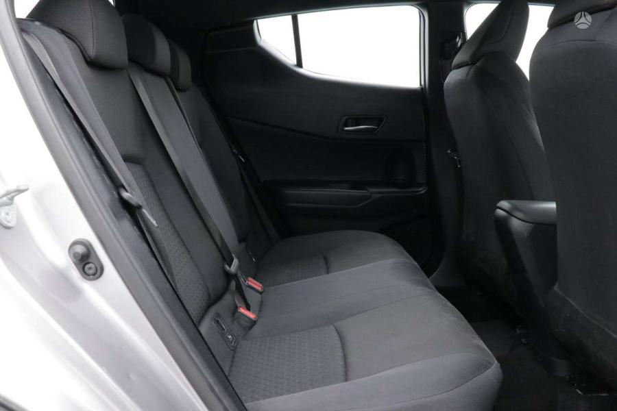 Pelēks Toyota C-HR 2021 Viļņa, ar dzinēja tilpumu 1.80 L un nobraukumu 91 tūkst. km par 23900 €, foto 11 vietnē AUTOMOTO.COM.LV