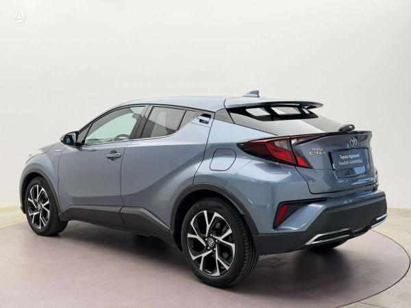 Grey Toyota C-HR 2021 in Panevezys, with an engine capacity of 1.99 L and mileage of 129 thousand km for 21590 €, photo 6 on AUTOMOTO.COM.LV